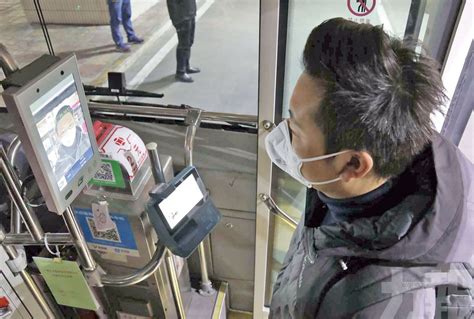 廣州公交防控疫情 安裝人臉識別測溫儀 澳門力報官網