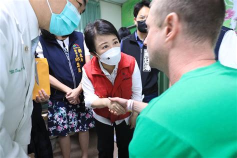 受傷外師目睹吊臂掉落 中捷列車卻照常關門啟動 社會 中時
