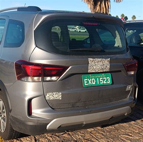 Nova Chevrolet Spin 2025 Fotos Extra Oficiais Da Traseira Reveladas
