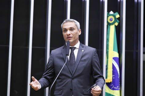 Deputado Federal Gustavo Gayer Compara Nordestinos A Galinhas