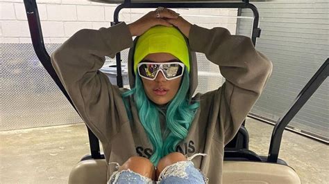Karol G se enamoró de la voz de una joven de Tik Tok y la contactó para hacer una canción juntas