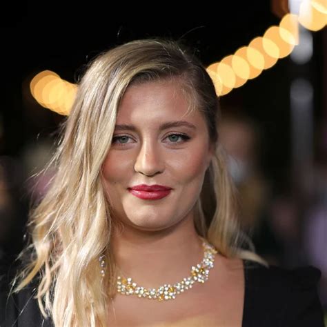 Luna Schweiger: Age, Net Worth, Family & Career Highlights - Mabumbe