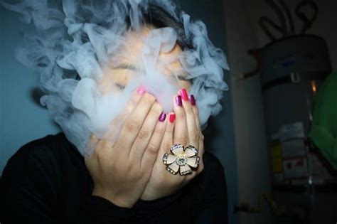 Tumblr Pretty Girls Smoking Weed