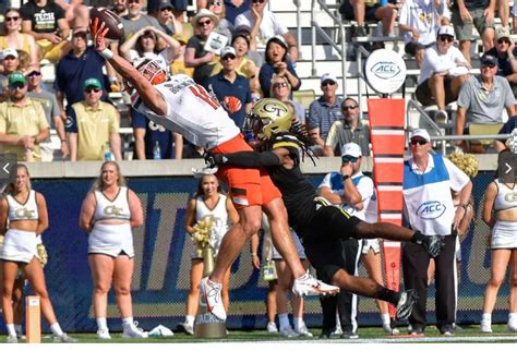 Bgsu 📍rezell Simmons M B A📍