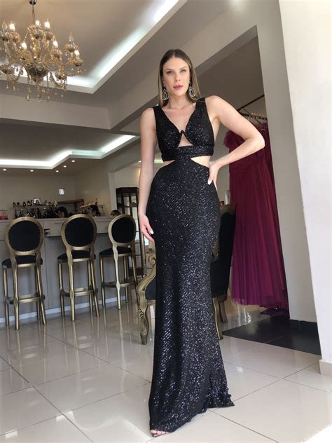 Vestido de festa longo em paête cintura aberta Divina Vitória