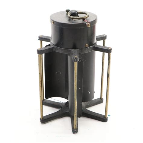 Davis Instruments Portable Vertical Wind Sensor Anemometer With Leather