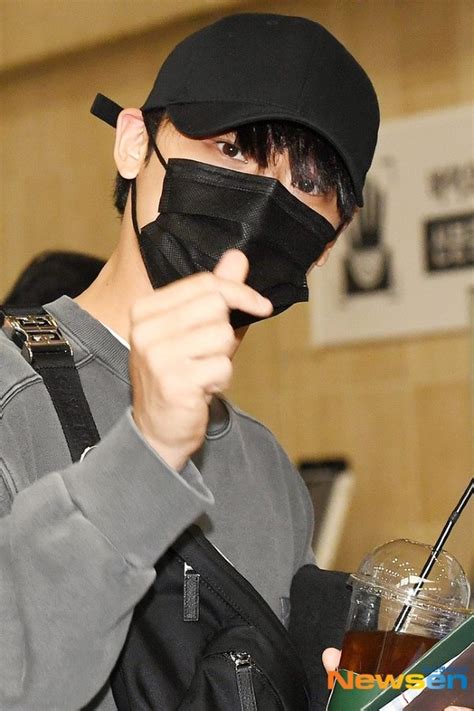 Lee Do Hyun Made His First Public Appearance After Confirming His