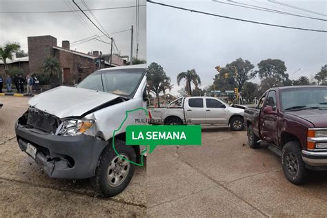 Choque Entre Dos Camionetas En Zona De Semáforos Deja Una Persona
