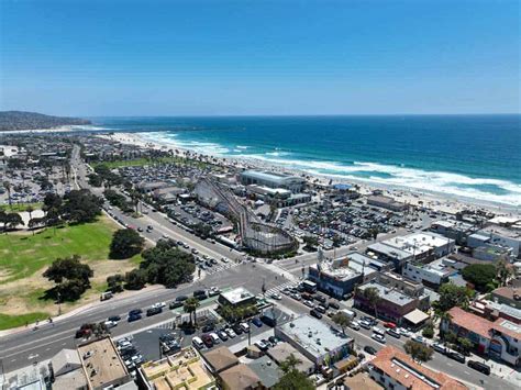 Mission Beach San Diego What To See Where To Eat Drink And Stay