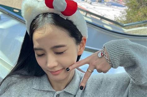 Disukai Jisoo Blackpink Ini Rekomendasi Perhiasan Hello Kitty Mulai