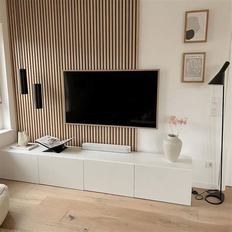 Neue Bilder Neben Dem Fernseher