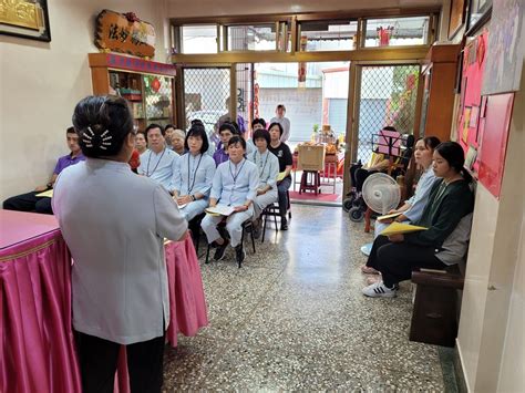 必勝水晶宮弘法道場 庚子年彌勒佛暨綠度母共修會圓滿吉祥 祈福平安燈供滿願彌勒佛 邁入年尾資糧豐足度母願 佛說：