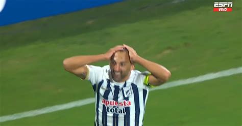 Gol anulado a Hernán Barcos que pudo ser el en Alianza Lima vs Colo Colo por Copa