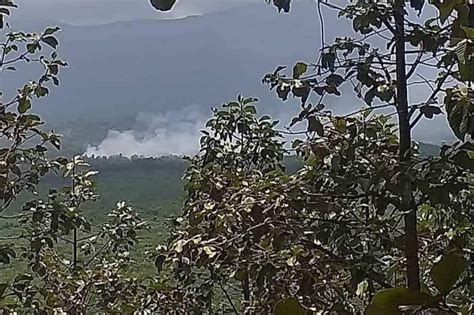 Khit Thit Media ရေဖြူမြို့နယ်ရှိ ဧကနိရွာကို စစ်တပ်က