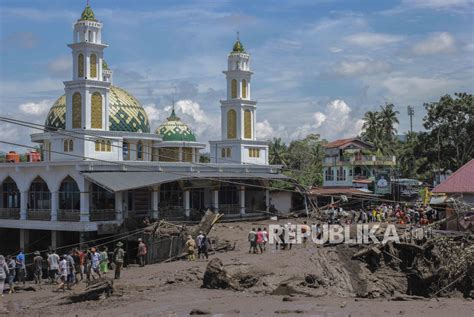 Update BNPB Meninggal Dunia Akibat Bencana Banjir Bandang Di Sumbar Republika Online