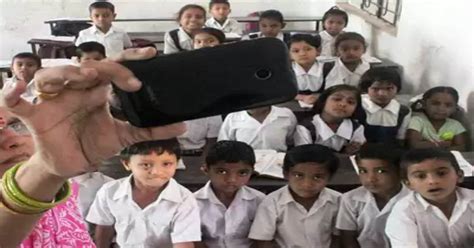 सेल्फी घ्या ‘सीएमसोबत भोजन करा विद्यार्थी पालक शिक्षकांसाठी संधी