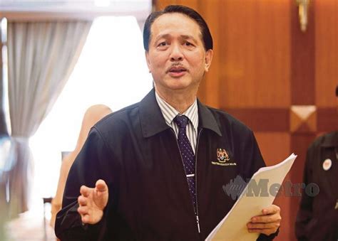 Nama Menteri Kementerian Kesihatan Frank Parr