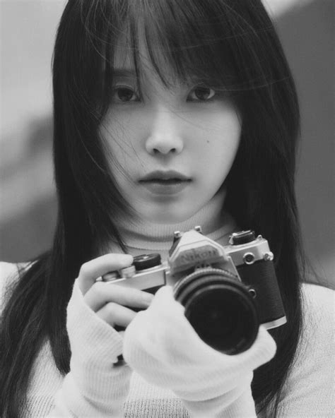 아이유 15주년 미디어아트 전시회 순간 화보 개9