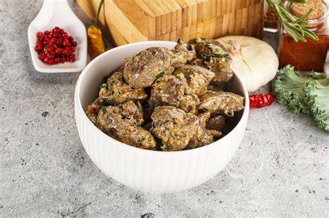 Premium Photo Chicken Liver In Cream Sauce