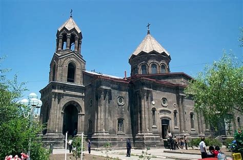 Գյումրու Սուրբ Յոթ Վերք եկեղեցի Tsayg