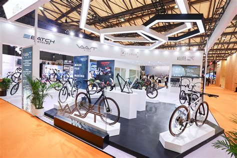 2023中国自行车展惊现1050g次世代金属车架 野途网