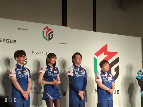ふなばっしー🍐 On Twitter Mリーグ表彰式、kadokawaサクラナイツ。堀さんの多井さんへの毒舌解説というかイジりは会場を