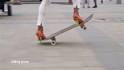 D Fi Skateboard Slider Sur Les Champs Lys Es En Talons Youtube