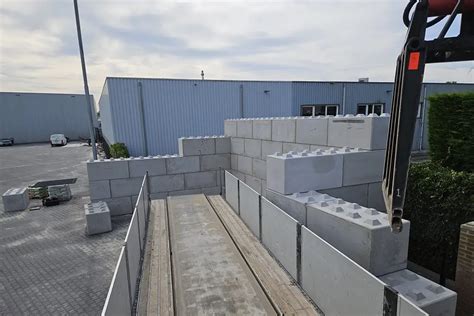 Stapelbare Betonblokken In Vught Project In Beeld