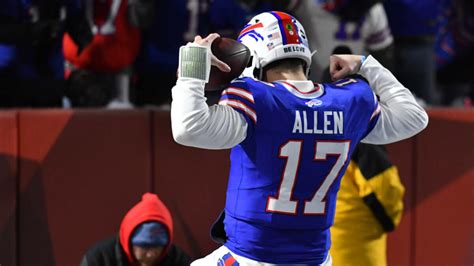 Watch Josh Allen Scores Go Ahead Touchdown In First Half Vs Chiefs