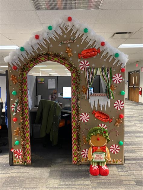 Best Office Christmas Decorations That You Will Love Artofit