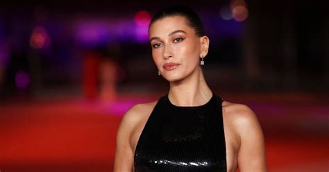 Hailey Bieber Revela Su Complicada Relación Con Las Críticas De Los