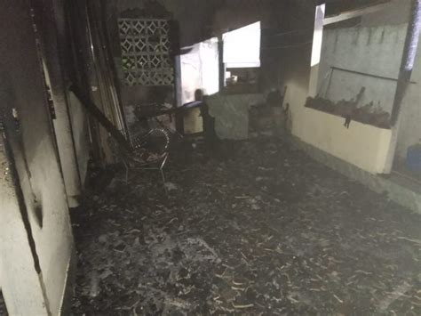 Casa é atingida por incêndio em Braço do Norte UNITV