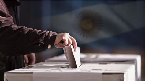 Balotaje Elecciones 2023 Quiénes Son Los Candidatos Presidenciales Que
