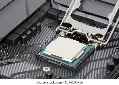 Fclga1151 Images, Stock Photos & Vectors | Shutterstock