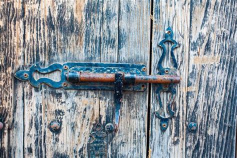 Fond De Texture De Porte En Bois Avec Boulon Photo Premium