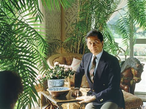 Download Valentino Garavani Relaxing Wallpaper | Wallpapers.com