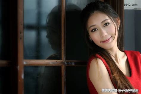 台灣紅裙美女風韻多姿，看著還挺有旺夫相的。 每日頭條