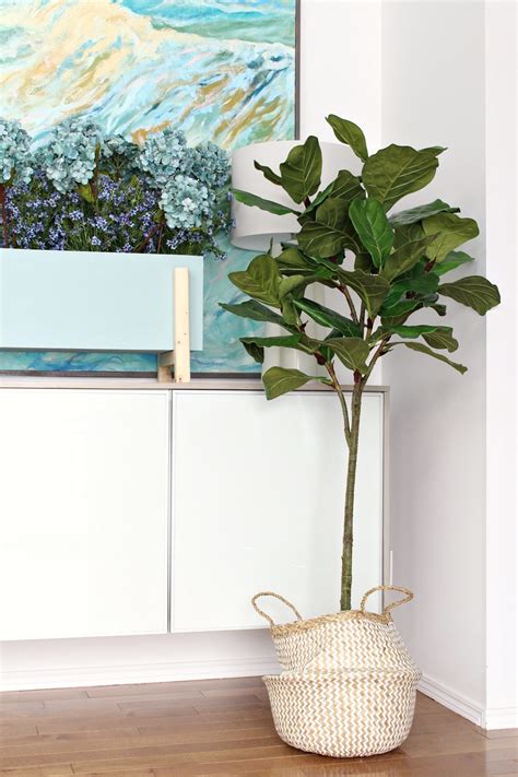 Modern Diy Planter Box For Faux Plants Dans Le Lakehouse