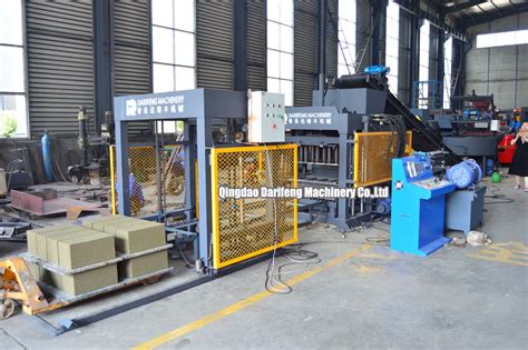Automatic Hydraulic Concrete Color Paver Interlocking Block Machine For