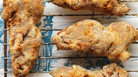 Un plat original et savoureux à souhait des pieds de cochon panés