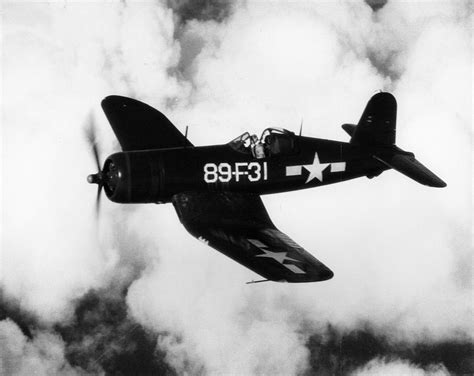 Asisbiz Vought F4U 1A Corsair VBF 89 White 89F31 In Flight Near