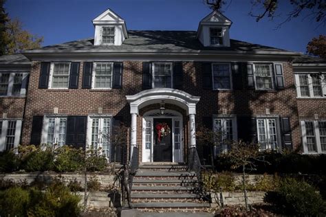 Chris Columbus Finally Reveals What The McCallisters Did For A Living Home Alone Fans Were