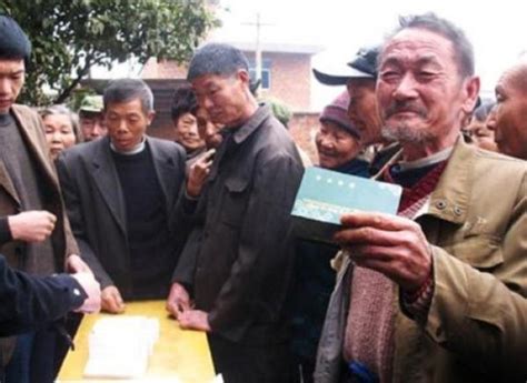 以前農民們交的公糧，現在算是社保嗎？農民們有福了 每日頭條