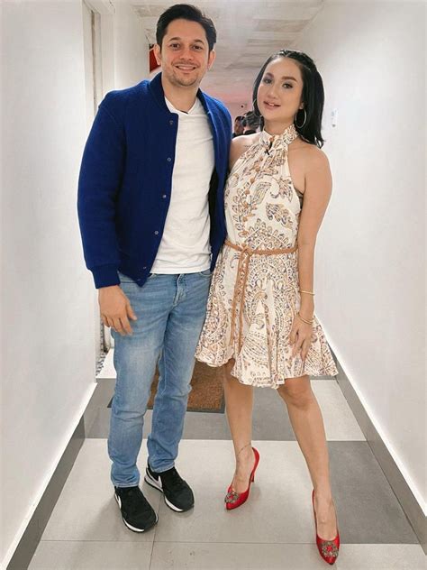 5 Kebersamaan Andrew Andika Dan Istri Yang Lagi Jadi Sorotan