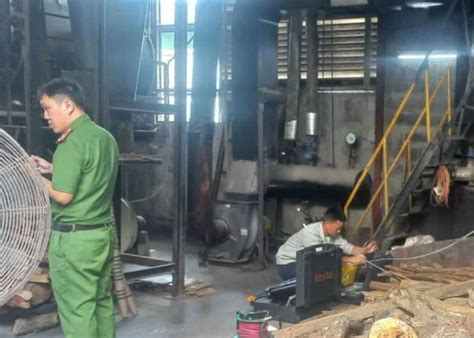 Phát Hiện Một Công Ty ở Đà Nẵng Xả Khí Thải Ra Môi Trường Vượt Mức Xã