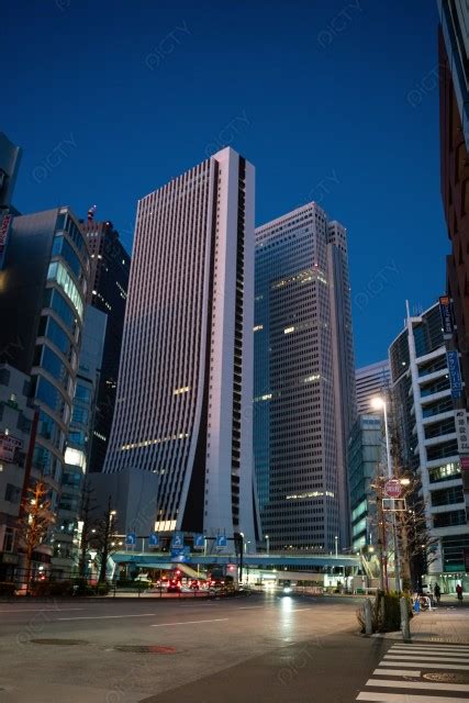 東京都心 新宿の高層ビル夜景 Id 1274 ご当地写真・イラスト素材サイト Pictyピクティ
