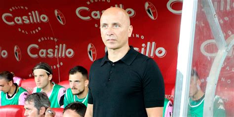 Da Stasera La B Cagliari E Palermo Per Il Salto Di Qualità