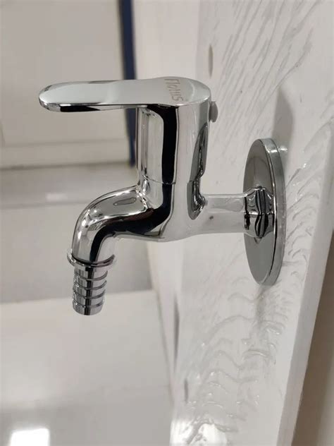Brass Modern 1435 Nozzle Bib Cock With Flange At Rs 580 In Rajkot