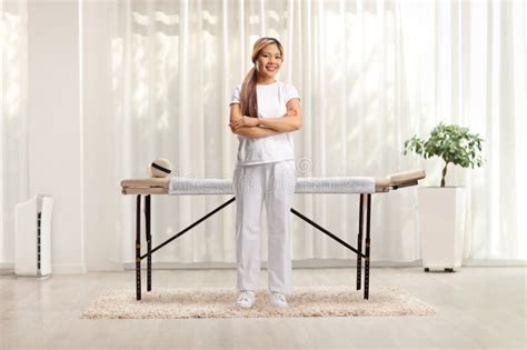 Asian Female Massage Therapist Stock Image Image Of Massage Relieve