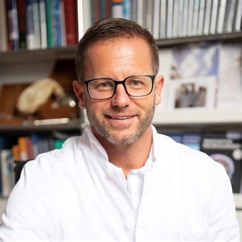 Prof Robert Reisch Swiss Surgery